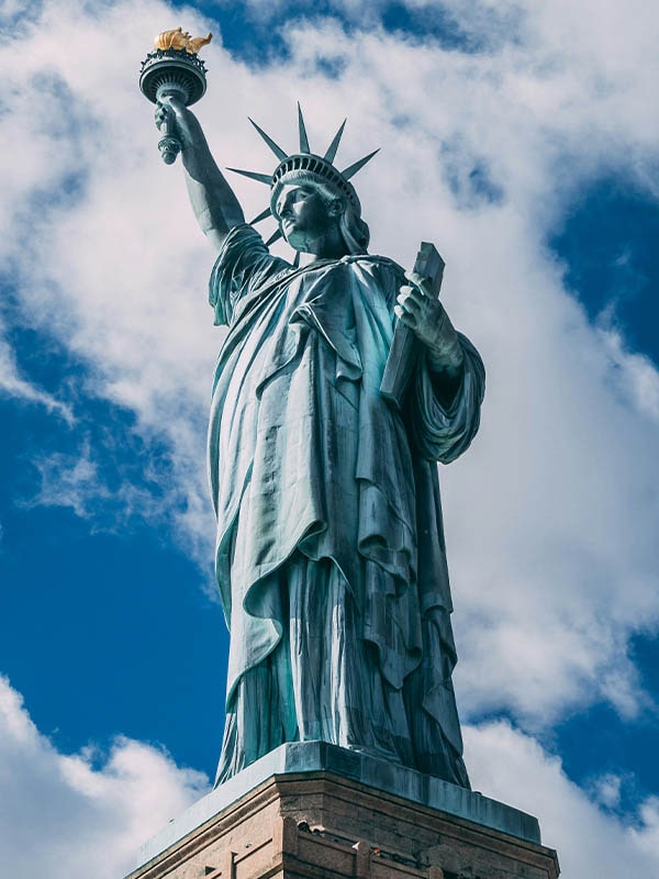 Spomenik - simbol grada | AvioTag - Specijalizovana prodaja avio karata